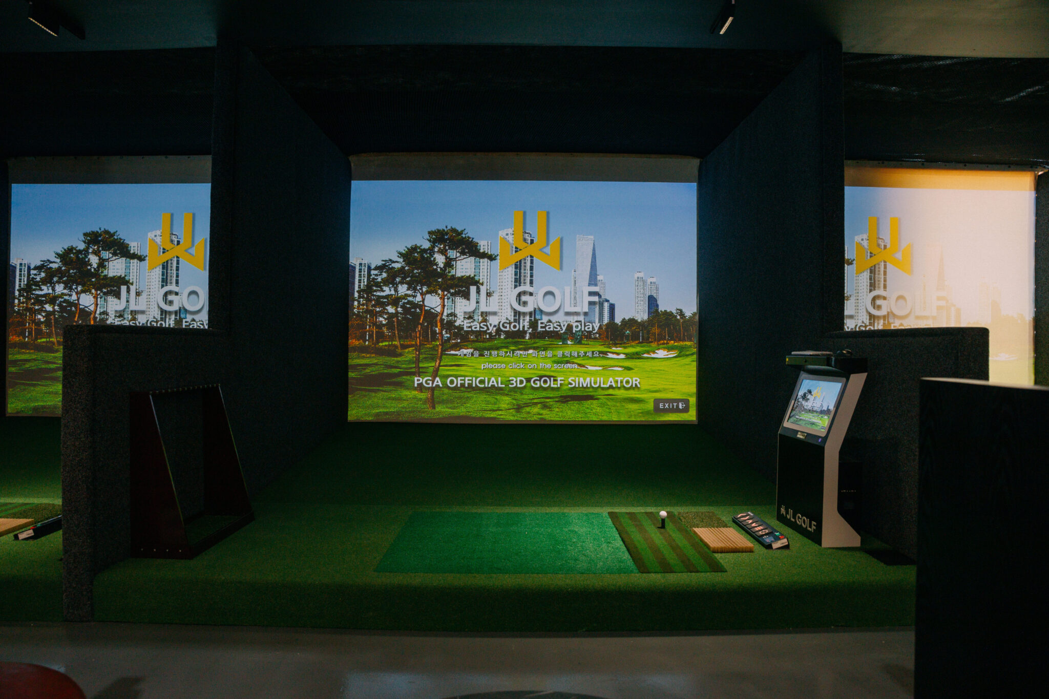 Sports Bar & Golf Simulators in Melbourne’s West | Golf Square
